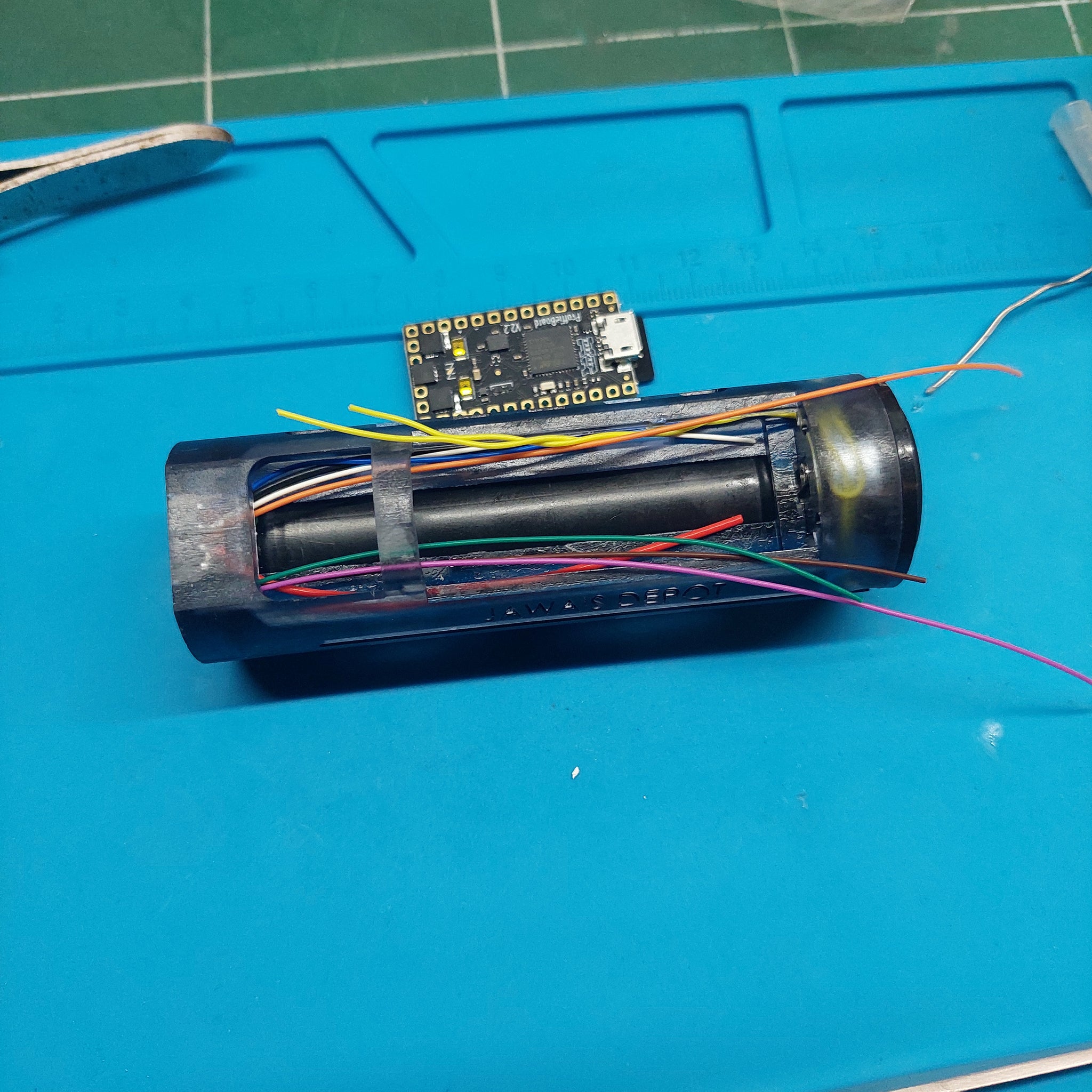 Veracity Labs x BRrogers x 7Chambers Luke Hero MoM Chassis with crysta ...